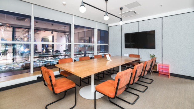 GoSpace 8370 - WeWork Blue One Square - 10 Seater Meeting Room ...