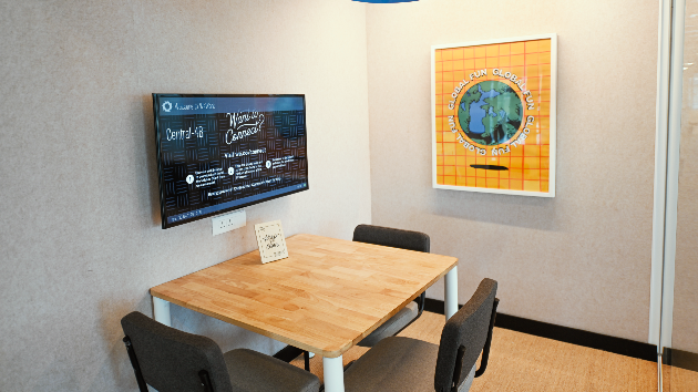 GoSpace 7265 - WeWork Spectrum Tower - 3 Seater Meeting Room | Meeting ...