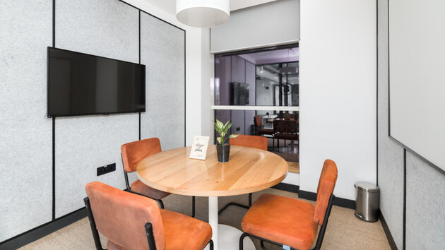 GoSpace 8580 - WeWork Blue One Square - 4 Seater Meeting Room | Meeting ...