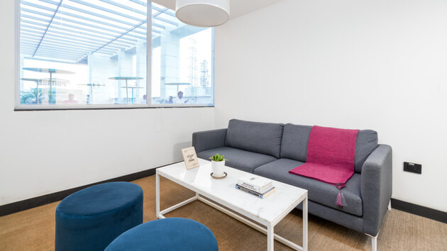 GoSpace 8586 - WeWork Blue One Square - 4 Seater Meeting Room | Meeting ...