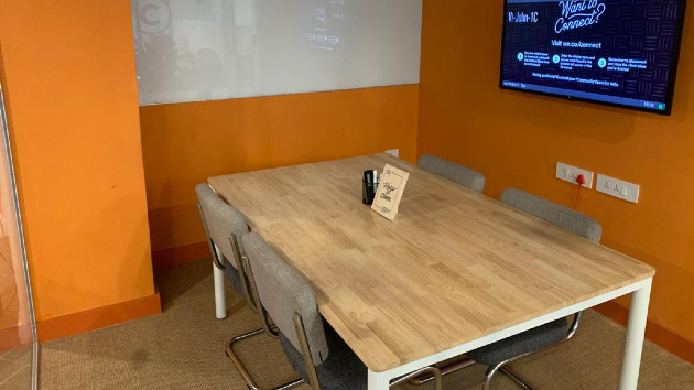 GoSpace 8335 - Wework Vi-John Tower - 4 Seater Meeting Room | Meeting ...