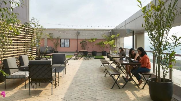 GoOffice 8026 - WeWork - Enam Sambhav - 4 Seater Private Cabin ...