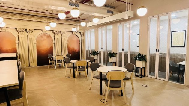 GoOffice 8095 - Cowrks Winchester - 4 Seatter Private Cabin | Meeting ...