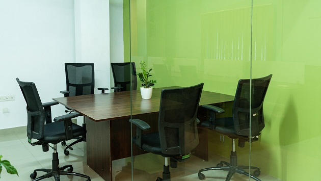 GoOffice 1476 - HubFive - 5 Seater Manager Cabin | Meeting Space near ...